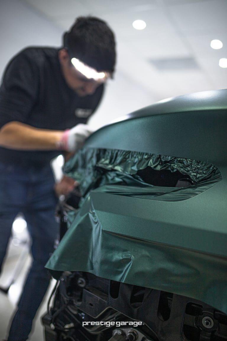 Curso Profesional de Car Wrapping Marbella | Formación Práctica